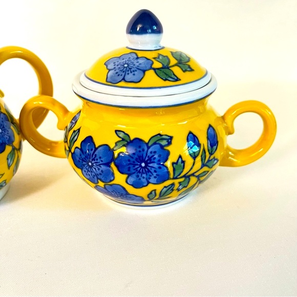 April Cornell | Kitchen | Vintage April Cornell Tea Set With Teapot ...